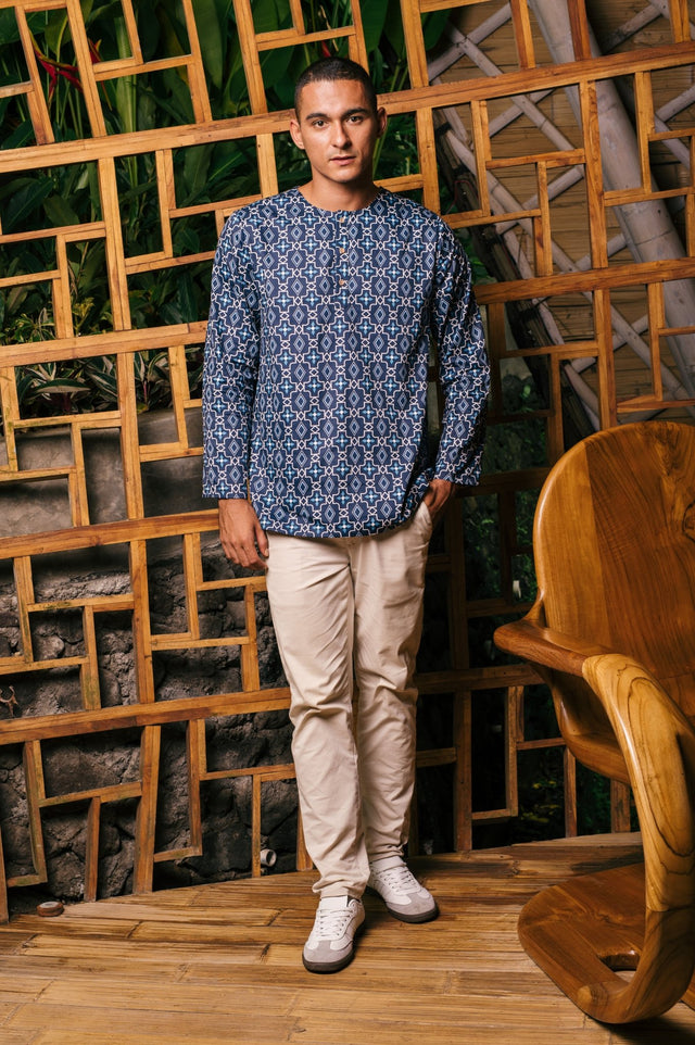 The Embun Collection - Men Kurta in Blue Gemilang Print for Raya | Umbi